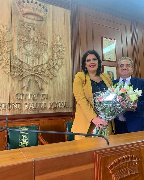 GIFFONI VALLE PIANA. IL SINDACO GIULIANO ACCOGLIE IN COMUNE LA ...